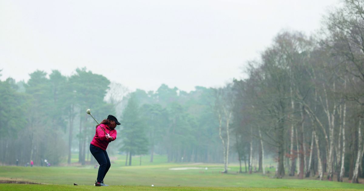 Golfers rally to prospective female players - Soldier magazine